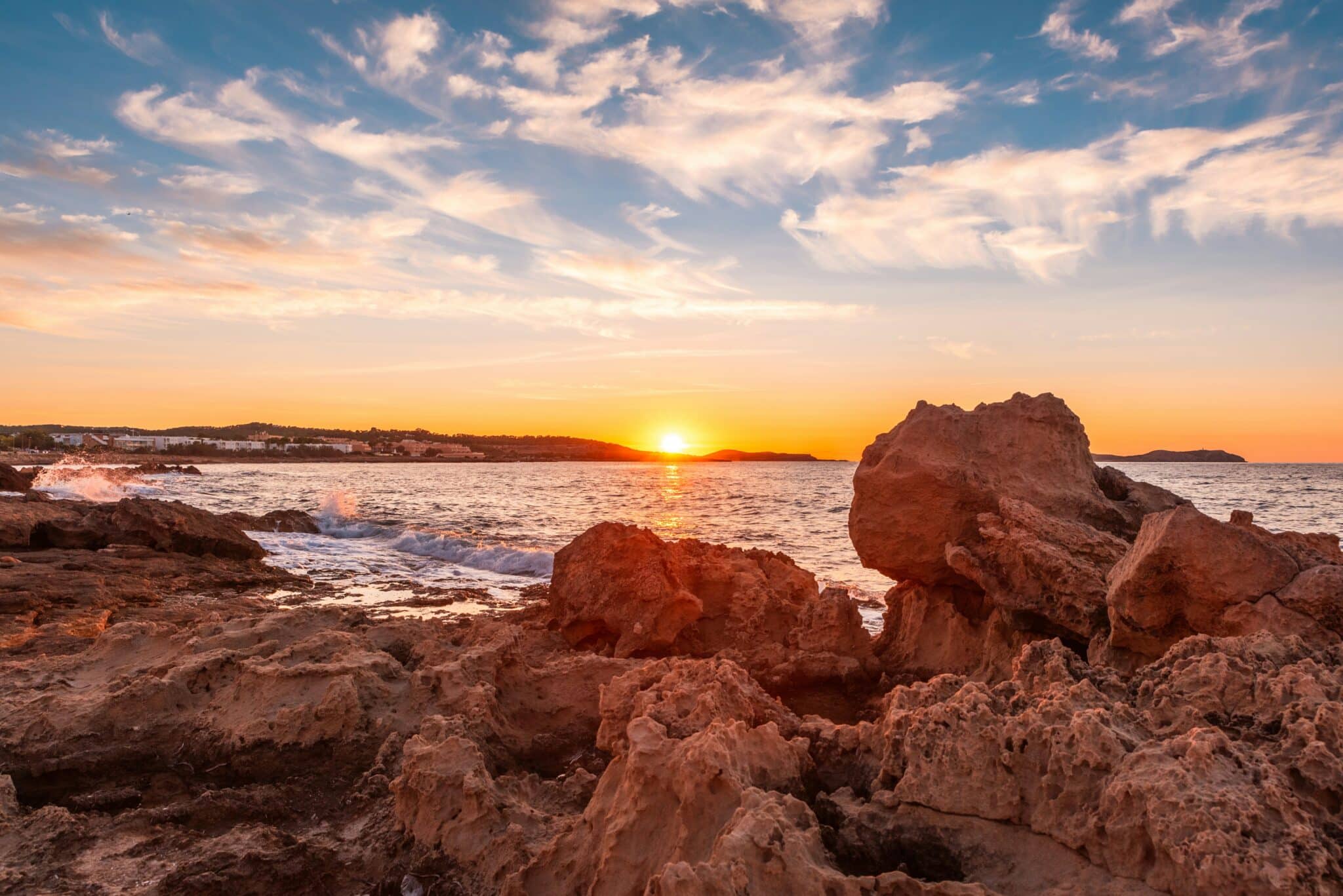 Best Time to Visit Ibiza 2026: Weather, Nightlife & Travel Tips